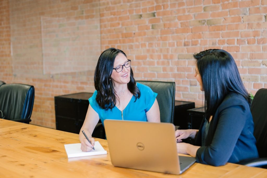 Top AI Platforms for Automating Employee Performance Reviews ...